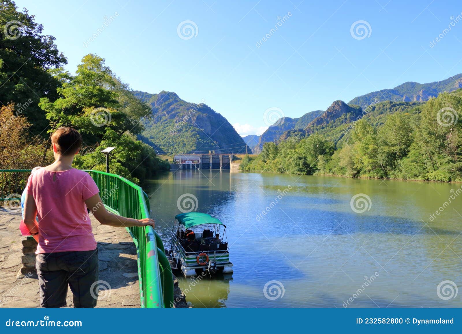 Landscape of Olt Valley with Olt River and Cozia Mountains in Romania ...