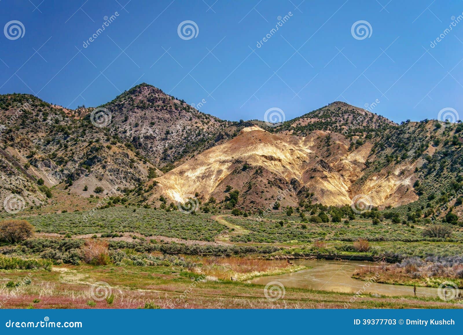 Landscape of Utah State. USA Stock Image - Image of mesa, road: 39377703