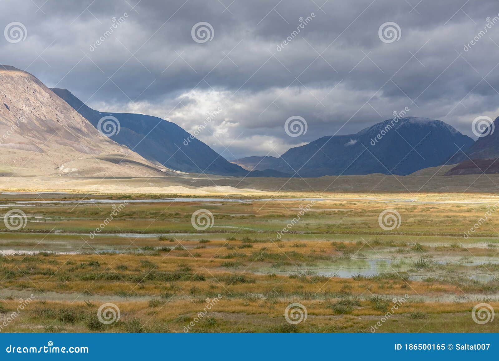 Landscape of Valley in Rolling Hills of Western Mongolian Steppe Stock ...