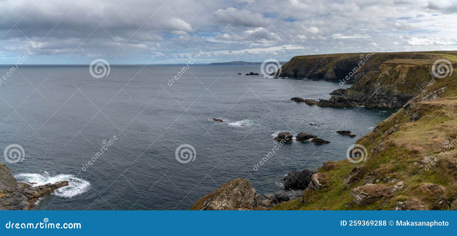 Landscape View of the Cliffs and Coastline of St. Ives Bay in Cornwall ...