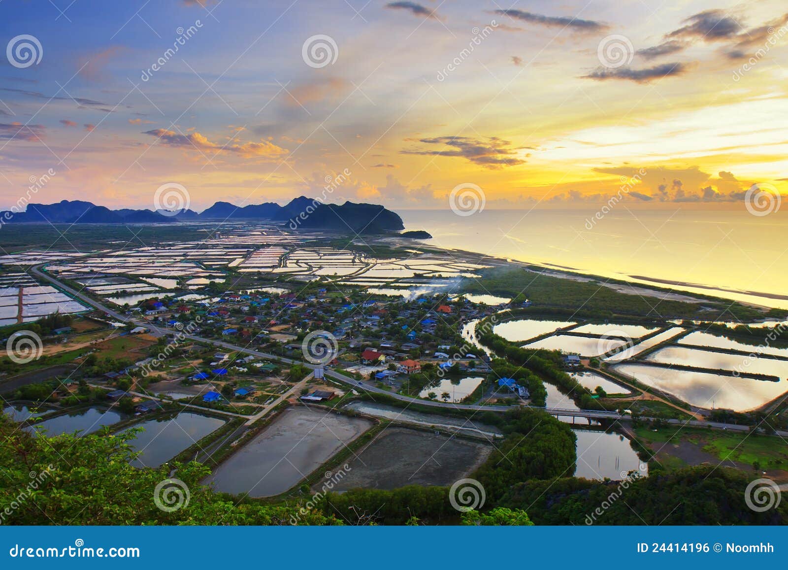 Landscape Viewpoint Of Loh Samah Bay Turquoise Blue Lagoon Is Famous ...
