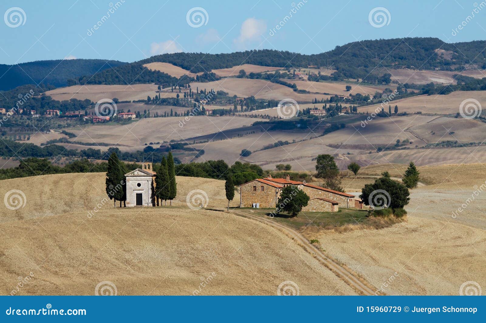Landschaft im Orcia Tal stockbild. Bild von zypresse - 15960729