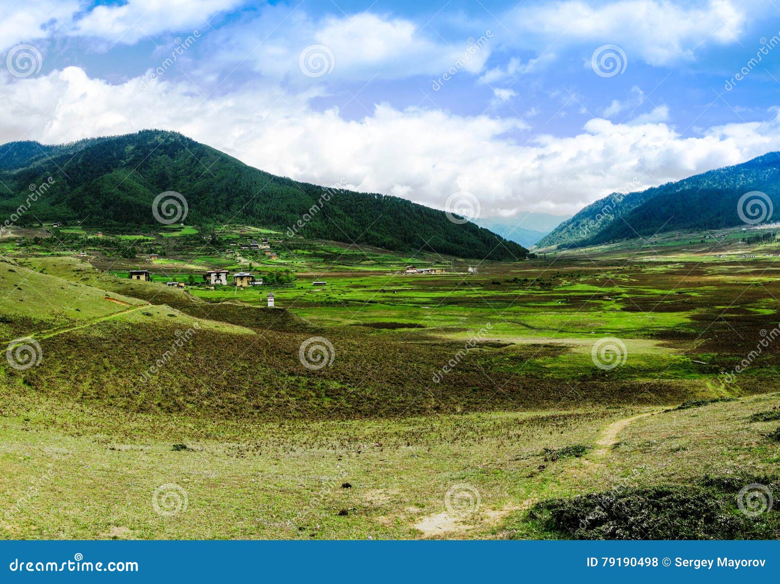 Landschaft Von Berg-Phobjikha-Tal, Bhutan-Himalaja Stockfoto - Bild von ...