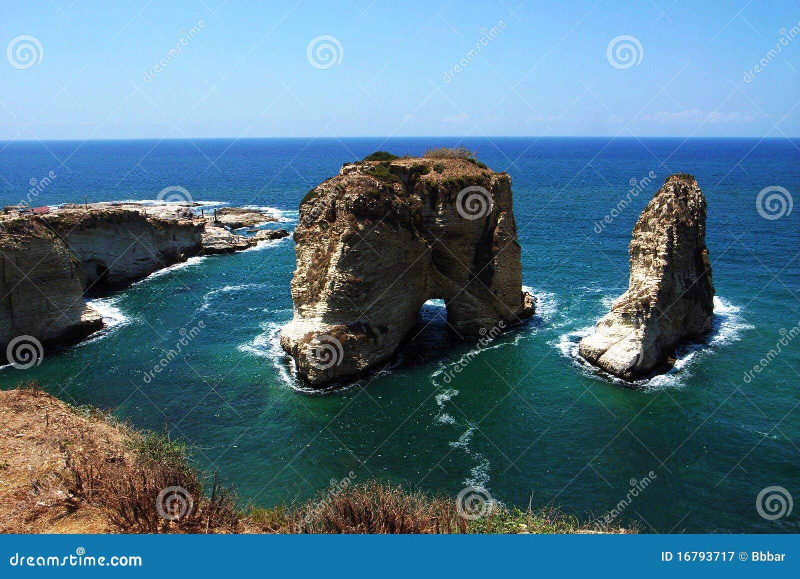 Landschap in Beiroet Libanon Stock Afbeelding - Image of oceaan, rots ...