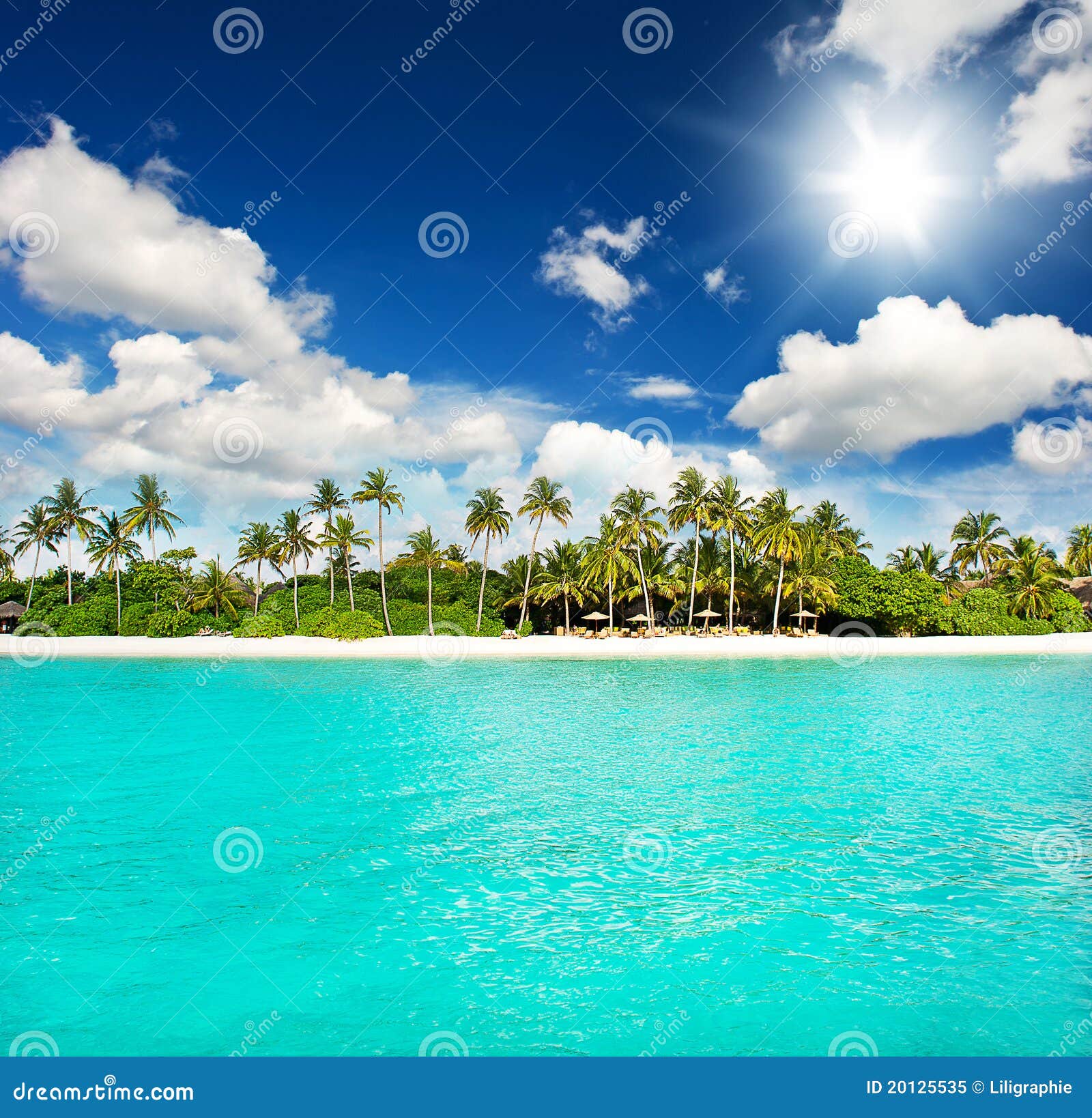 Landschap Van Tropisch Eilandstrand Stock Afbeelding - Image of kleur ...