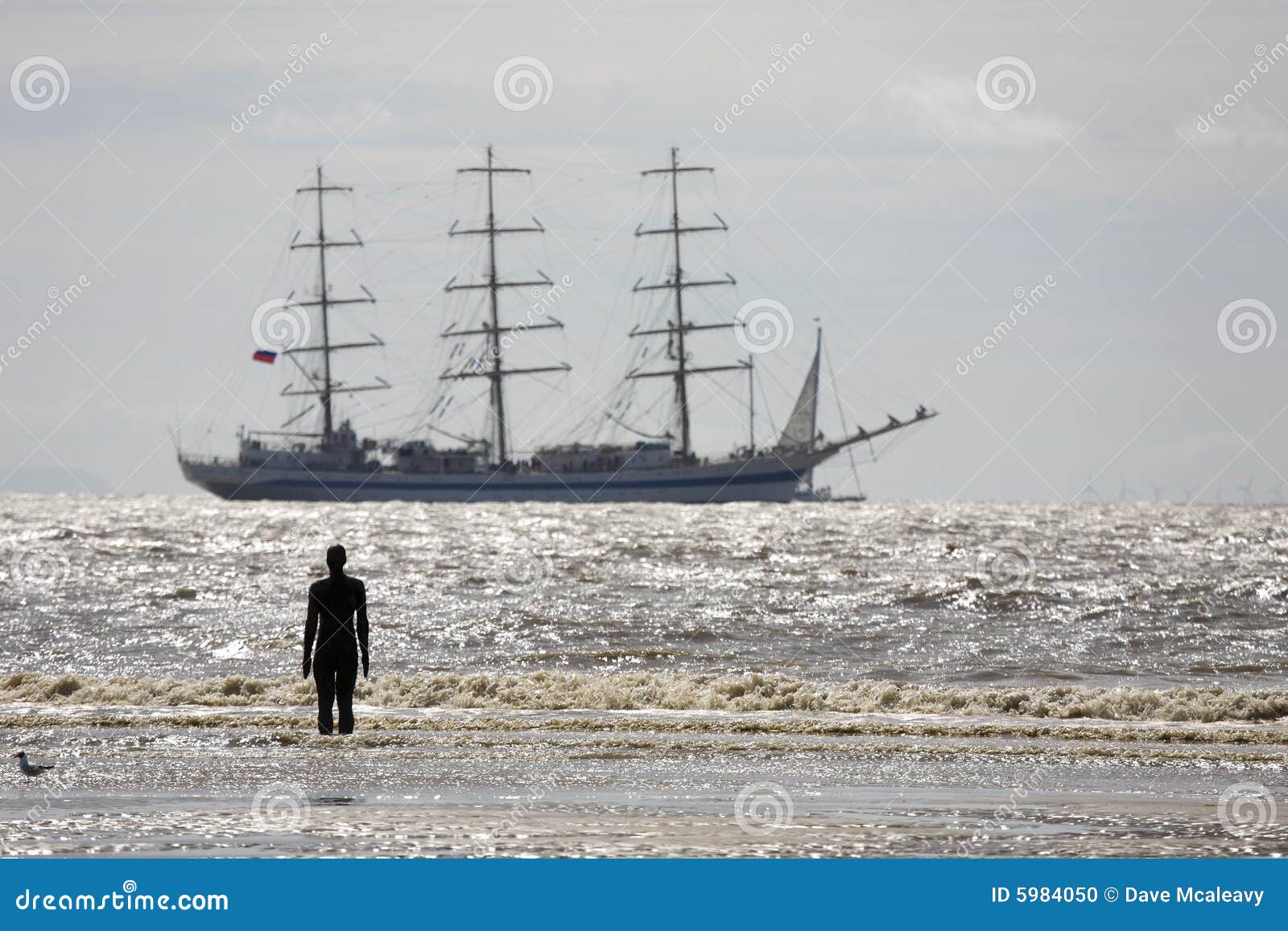 Lange Schepen Die Liverpool Verlaten Stock Foto - Image of cultuur ...