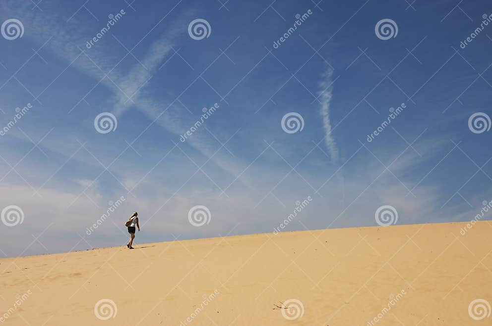 Langer Weg in der Wüste stockbild. Bild von schön, niederlande - 628277