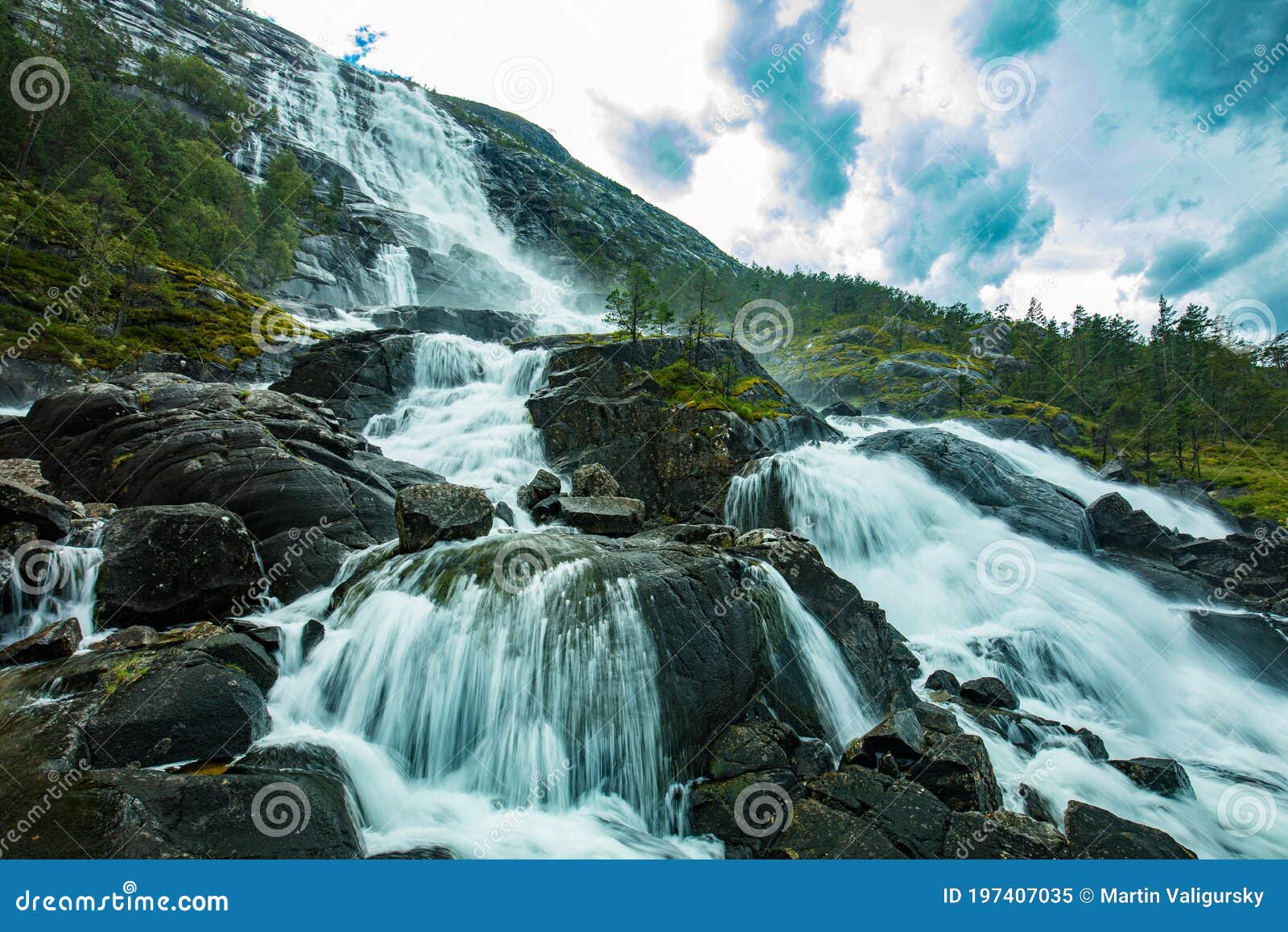 Langfoss Langfossen is the Fifth Highest Waterfall in Norway Stock ...