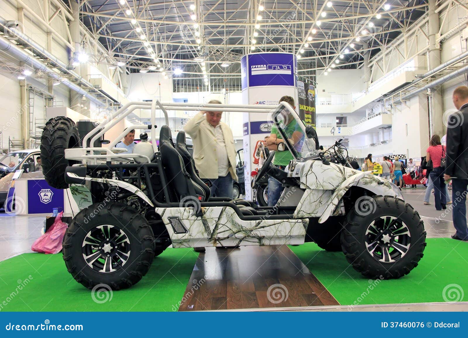 Lantana Route a 580i Cabriolet-buggy Editorial Photo - Image of model ...