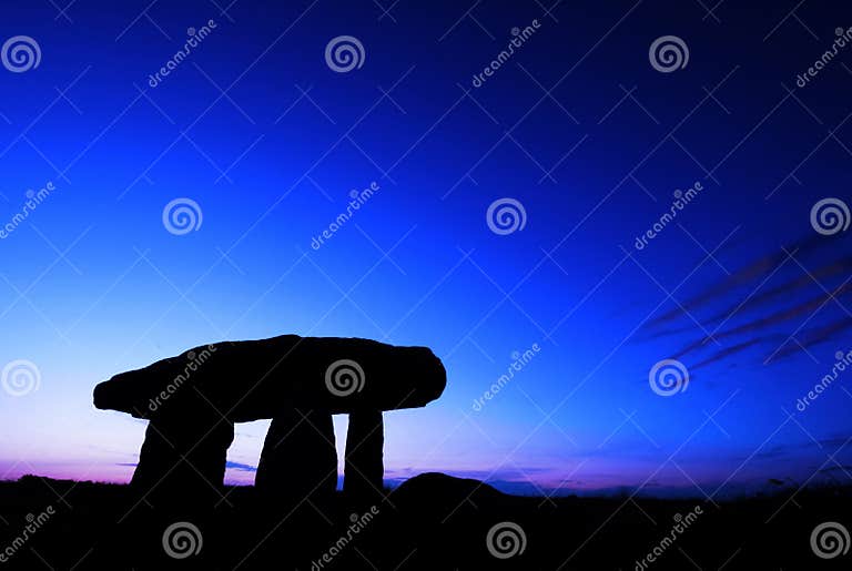 Lanyon Quoit stock image. Image of dolmen, blue, balance - 12403063