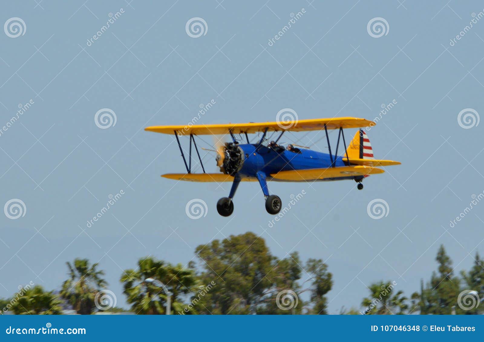Lanzamiento De Boeing Stearman PT-17 Foto de archivo editorial - Imagen ...