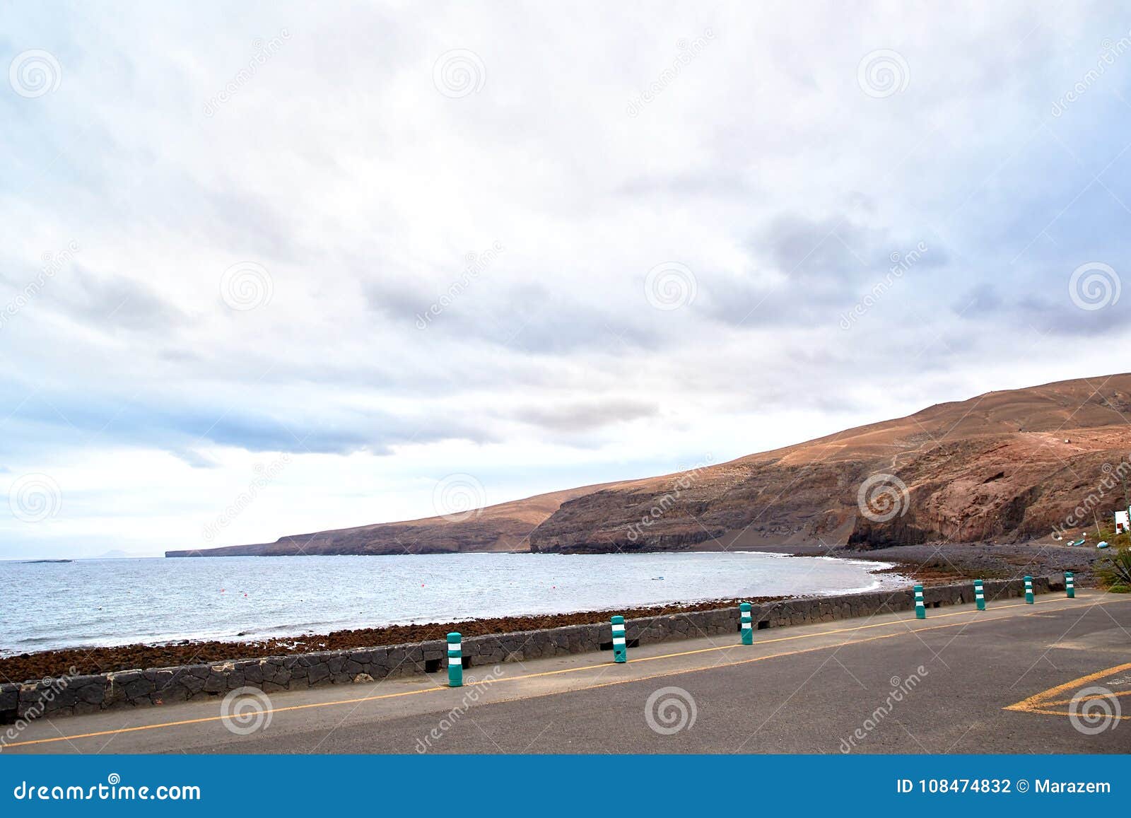 Lanzarote Playa Quemada photo stock. Image du géologie - 108474832