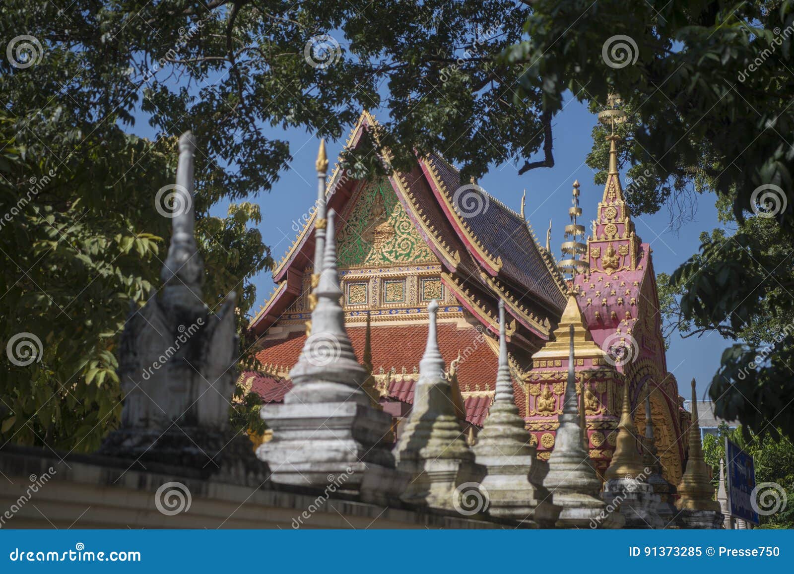 LAOS VIENTIANE WAT MIXAI redaktionelles bild. Bild von gebäude - 91373285