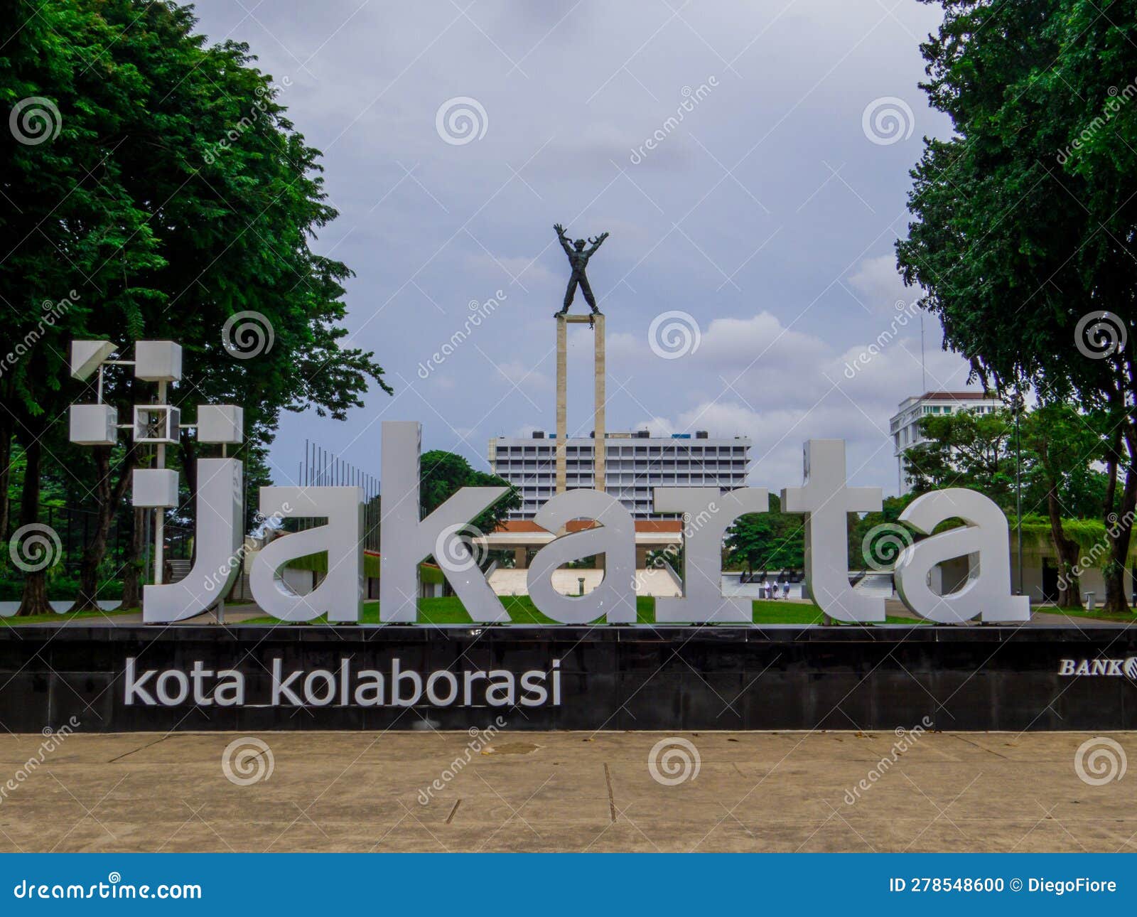 Lapangan Banteng, Jakarta, Indonesia Editorial Image - Image of public ...