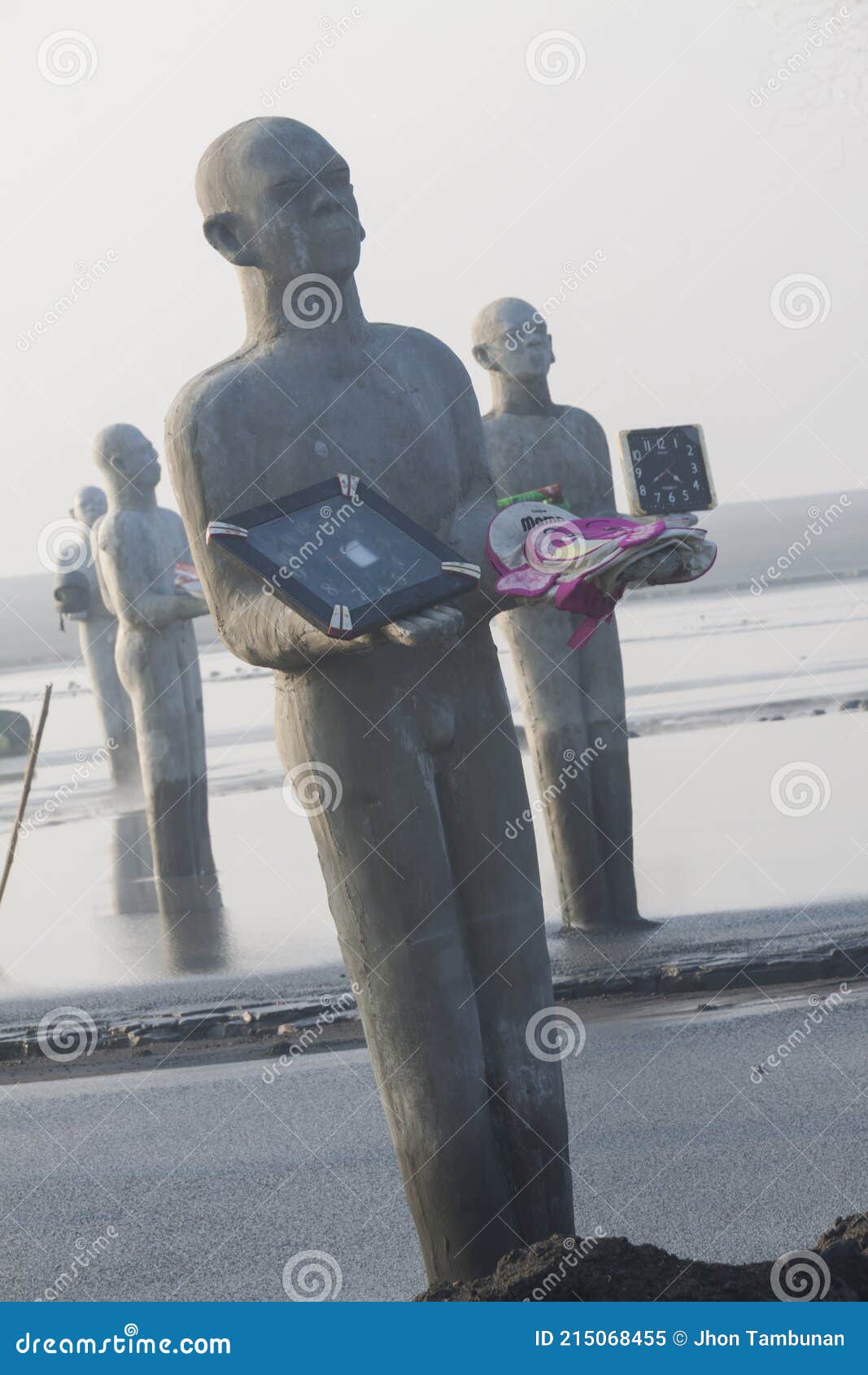 Sculpture in the Mud of Lapindo Editorial Image - Image of lumpur ...