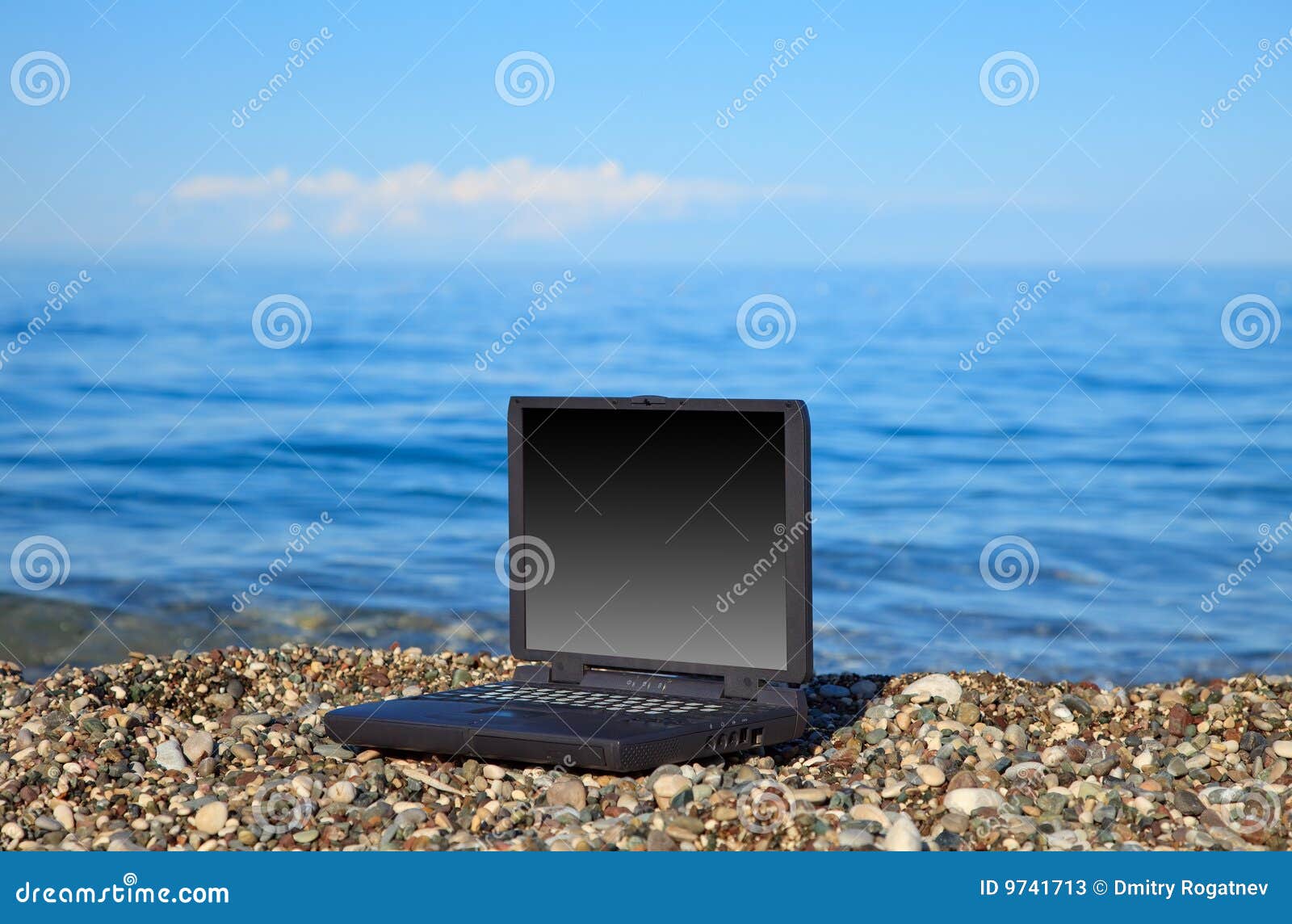 Laptop on the beach stock image. Image of nature, shoreline - 9741713