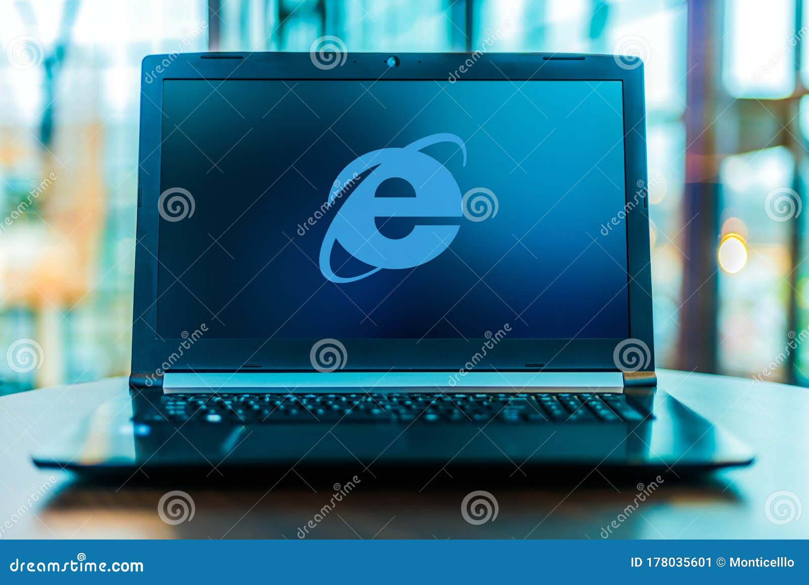Laptop Computer Displaying Logo of Internet Explorer Editorial Photo ...