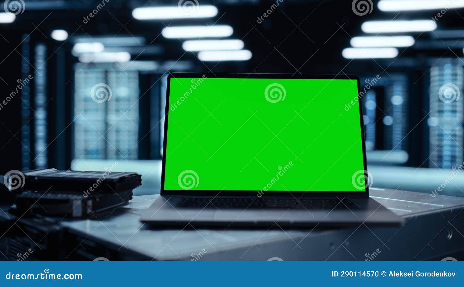 Laptop Computer with Green Screen Chroma Key Mock Up Display Stands on ...