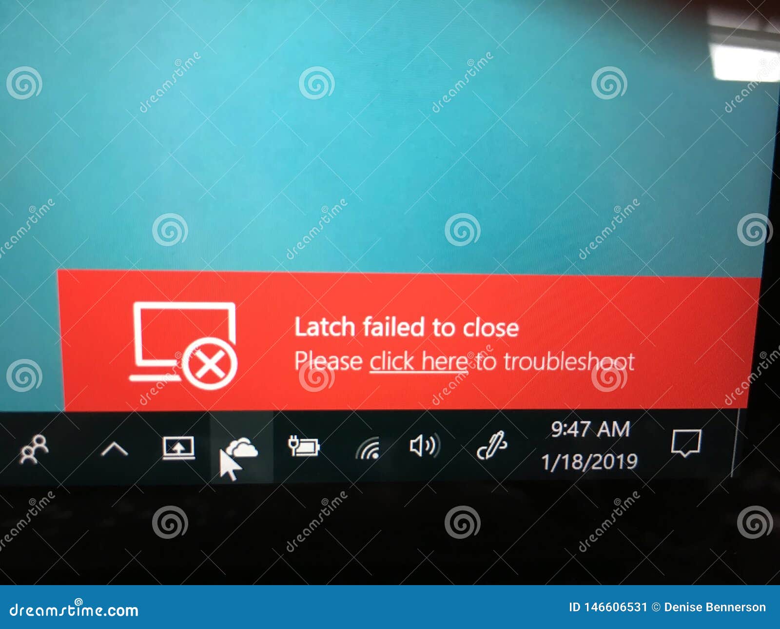 Laptop Computer Latch Failed To Close Troubleshoot Editorial Photo ... Laptop Computer Latch Failed To Close Troubleshoot Editorial Photo ...