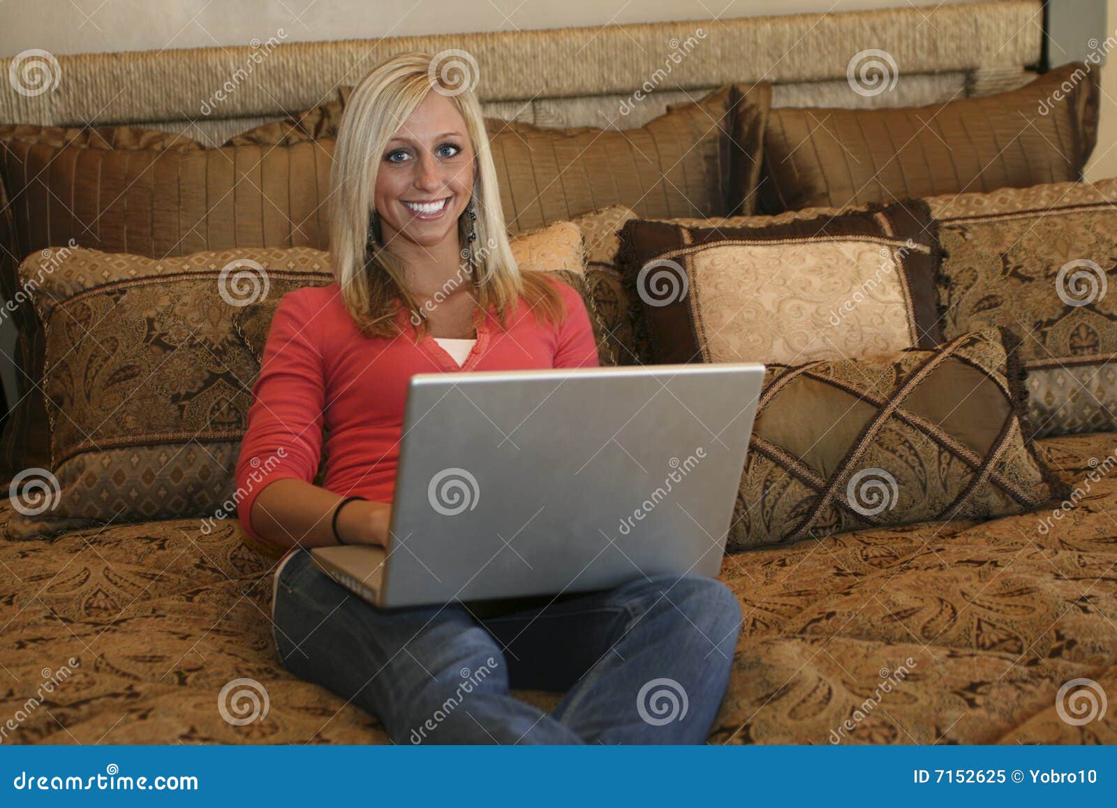 Laptop Computer Lifestyle stock image. Image of communication - 7152625