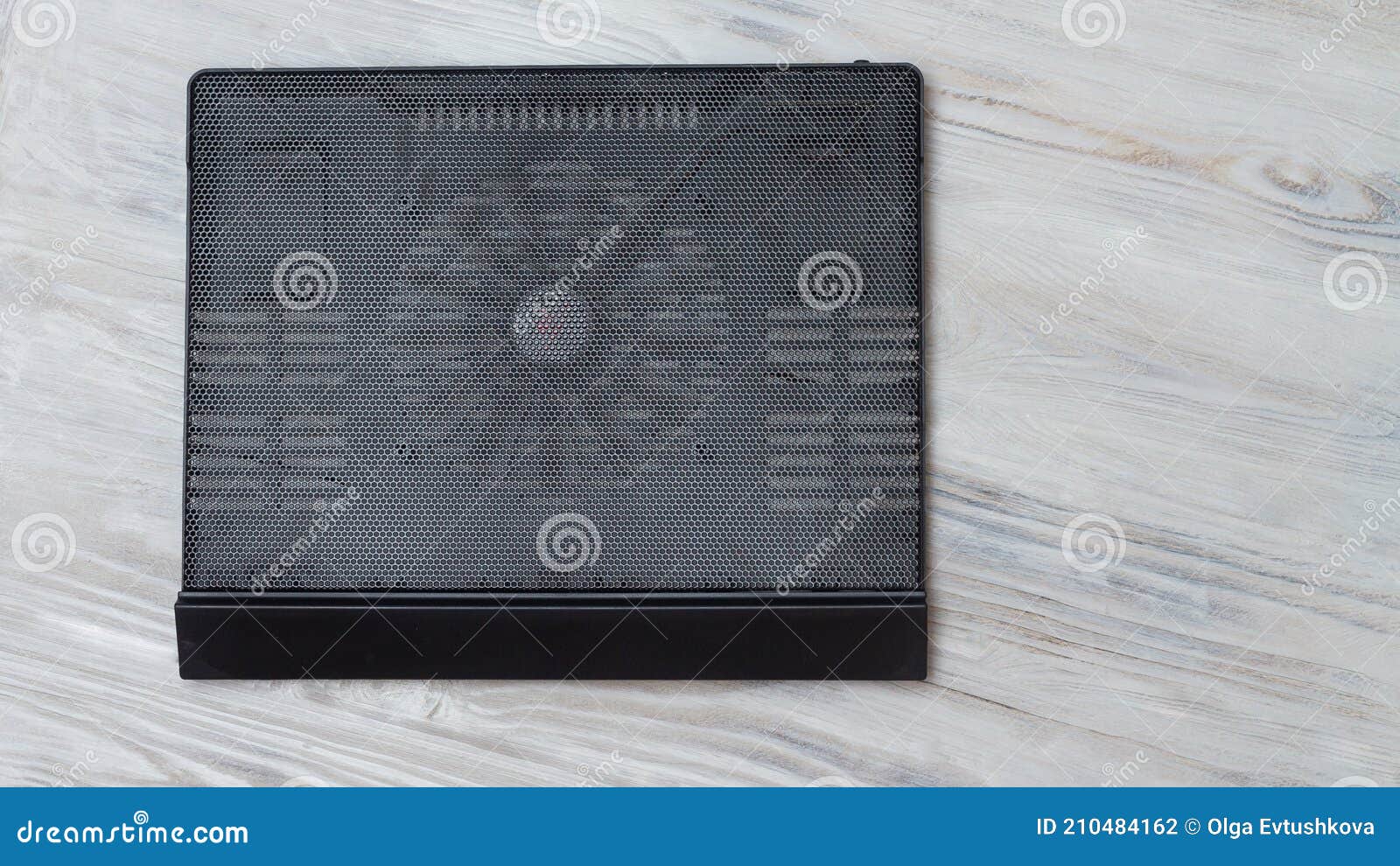 Laptop Cooling System Consisting Of Radiators, Heat Pipes With ...