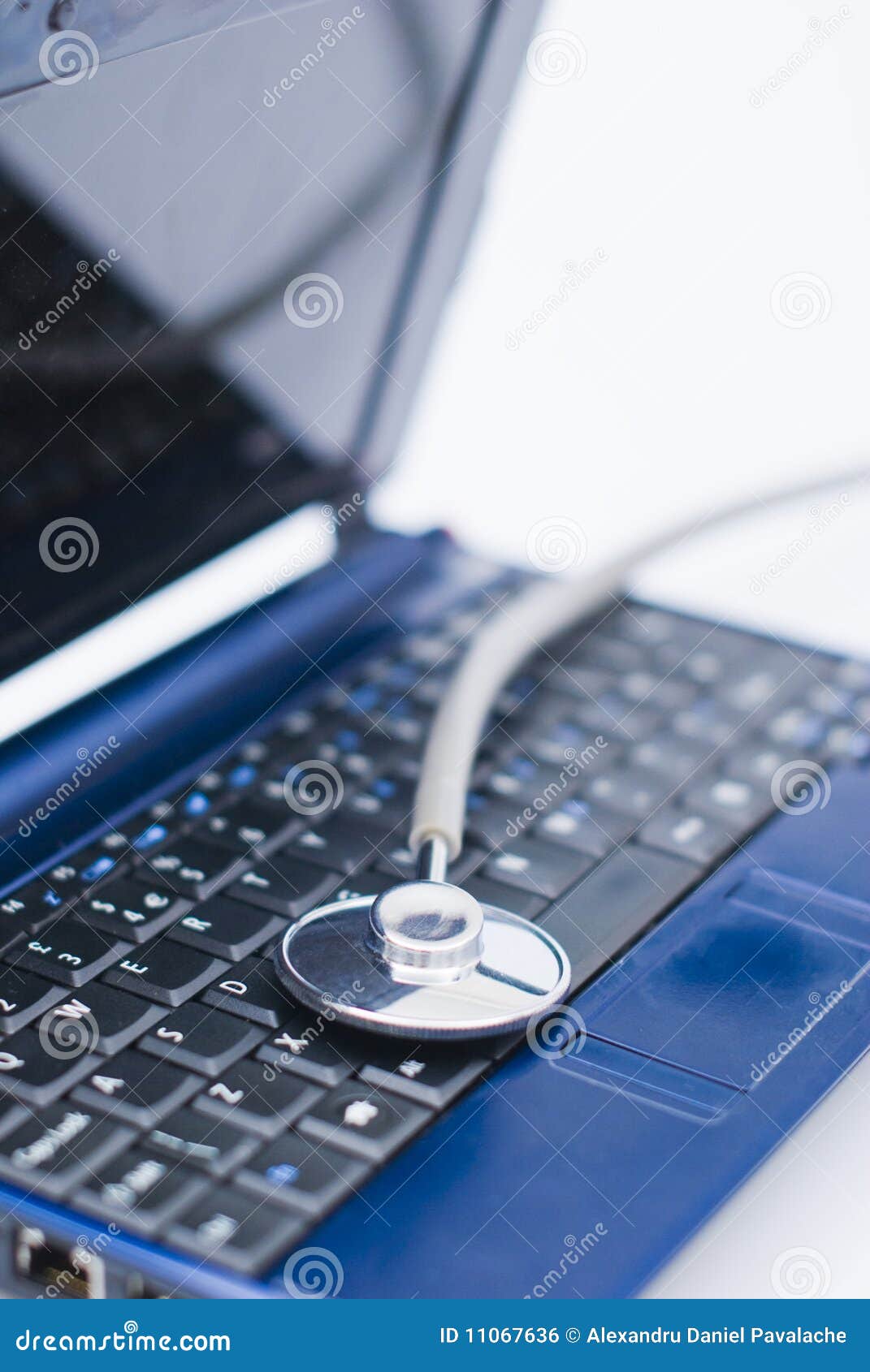 Laptop And Stethoscope Royalty Free Stock Image - Image: 11067636
