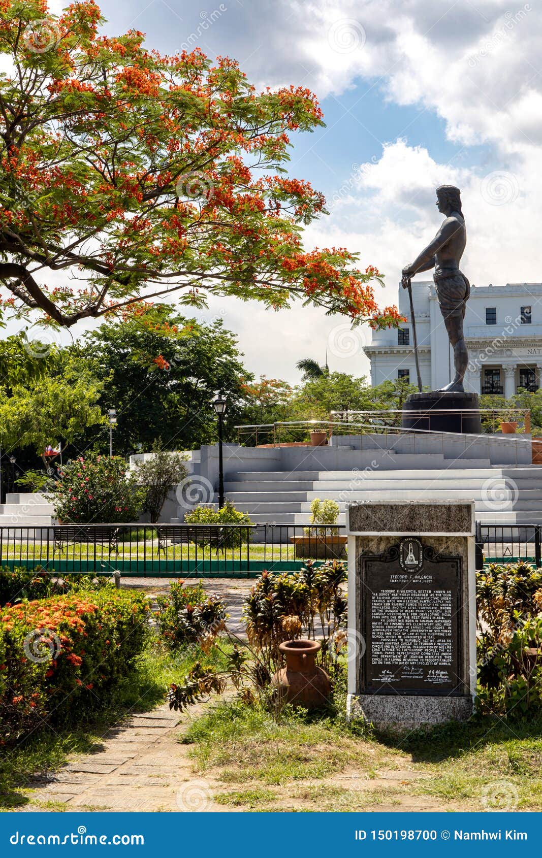 Lapu Lapu Statue At Rizal Park, Manila Editorial Image | CartoonDealer ...