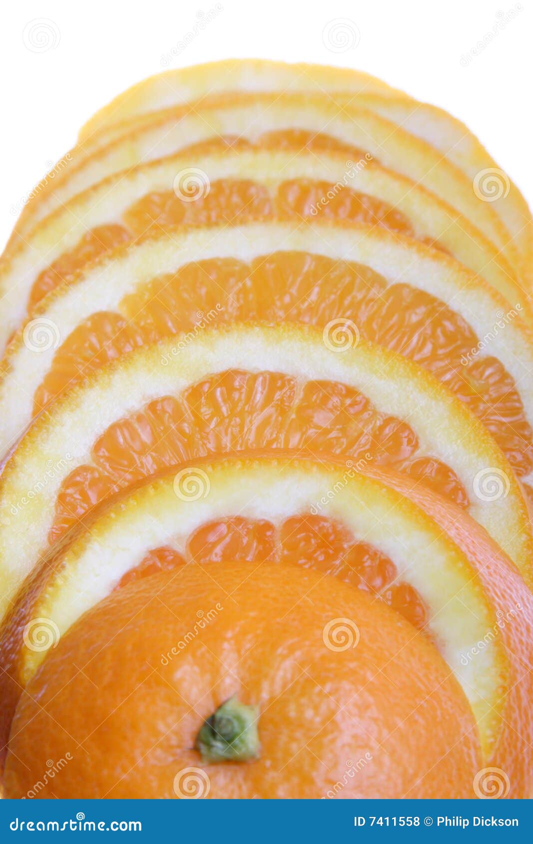 Laranja cortada foto de stock. Imagem de redondo, citrino - 7411558