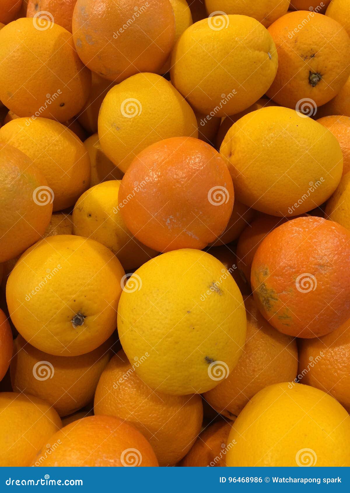 Laranjas foto de stock. Imagem de amarelo, alaranjado - 96468986