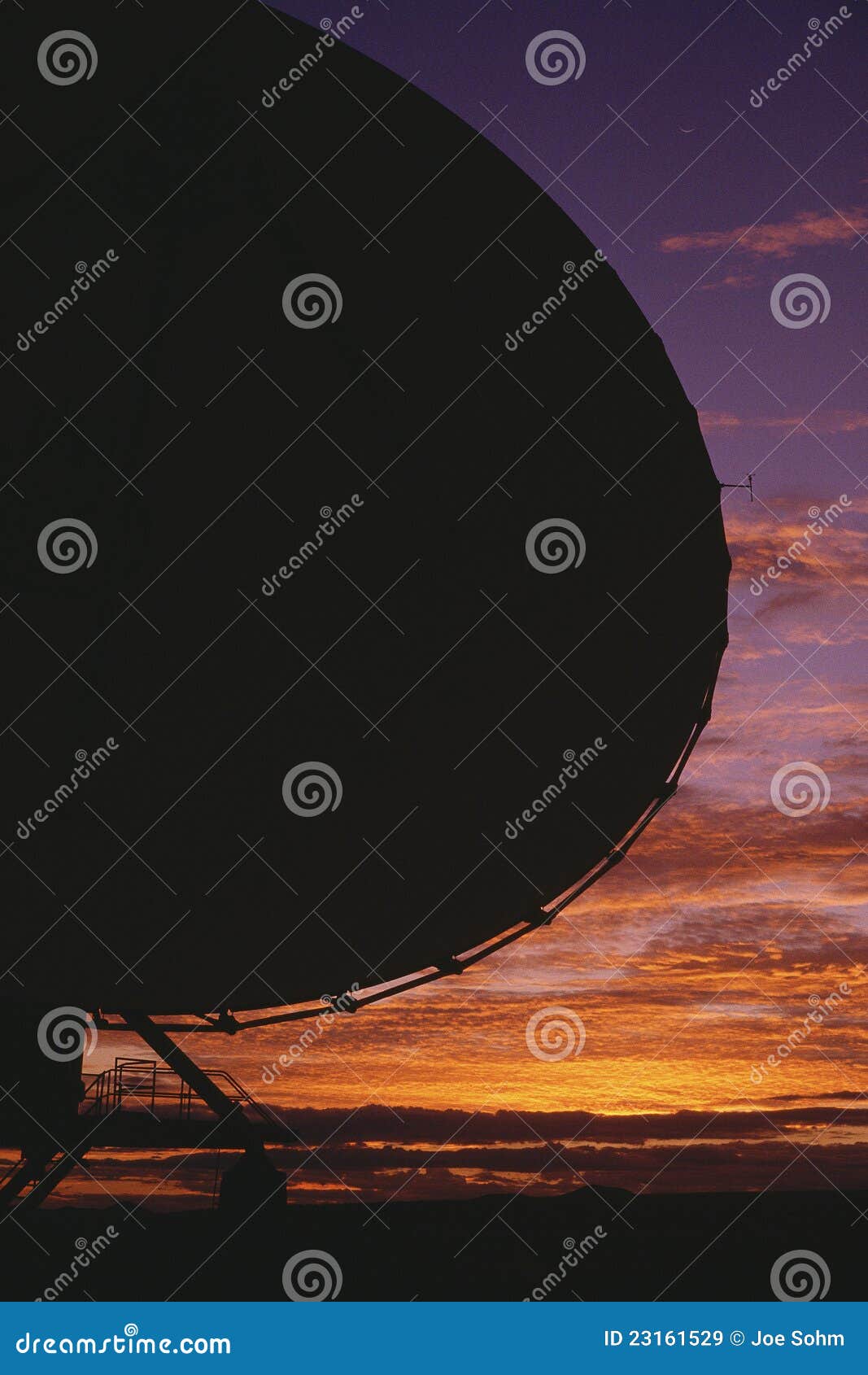 Large Array Radio Telescope Dish Stock Image - Image of monitor ...