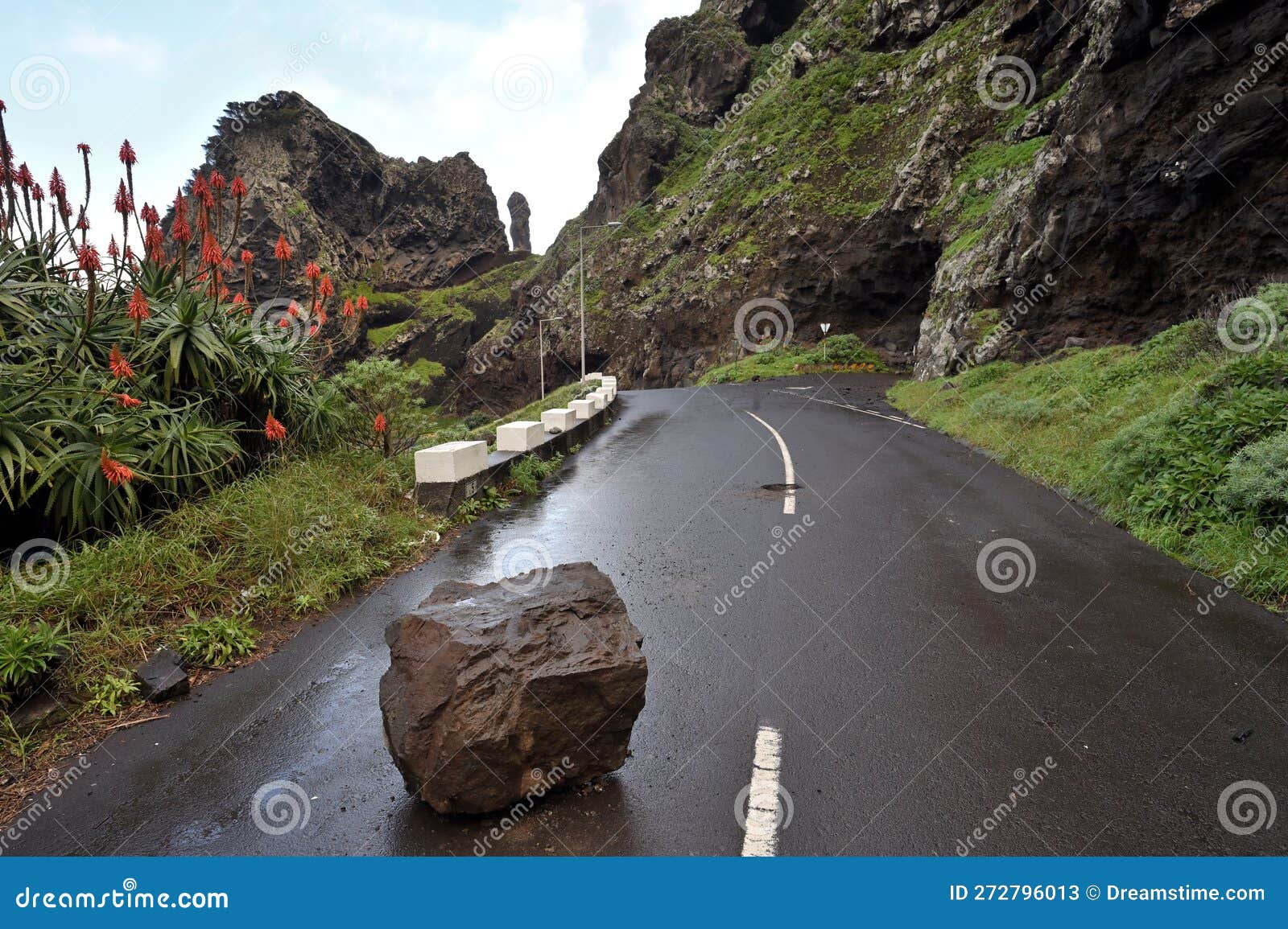 Large Boulder Falls from Rock Stock Image - Image of danger, blockage ...