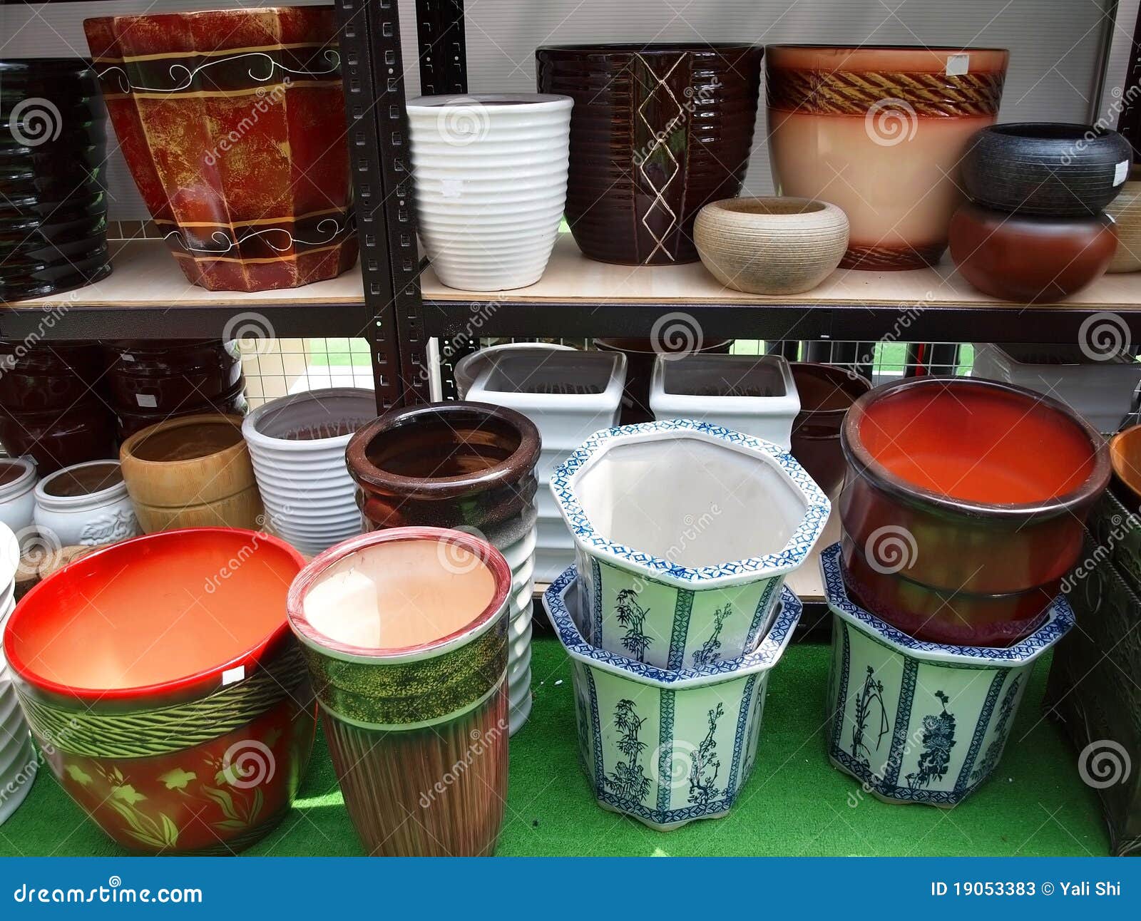 Large Ceramic Flowerpots stock image. Image of fragile - 19053383