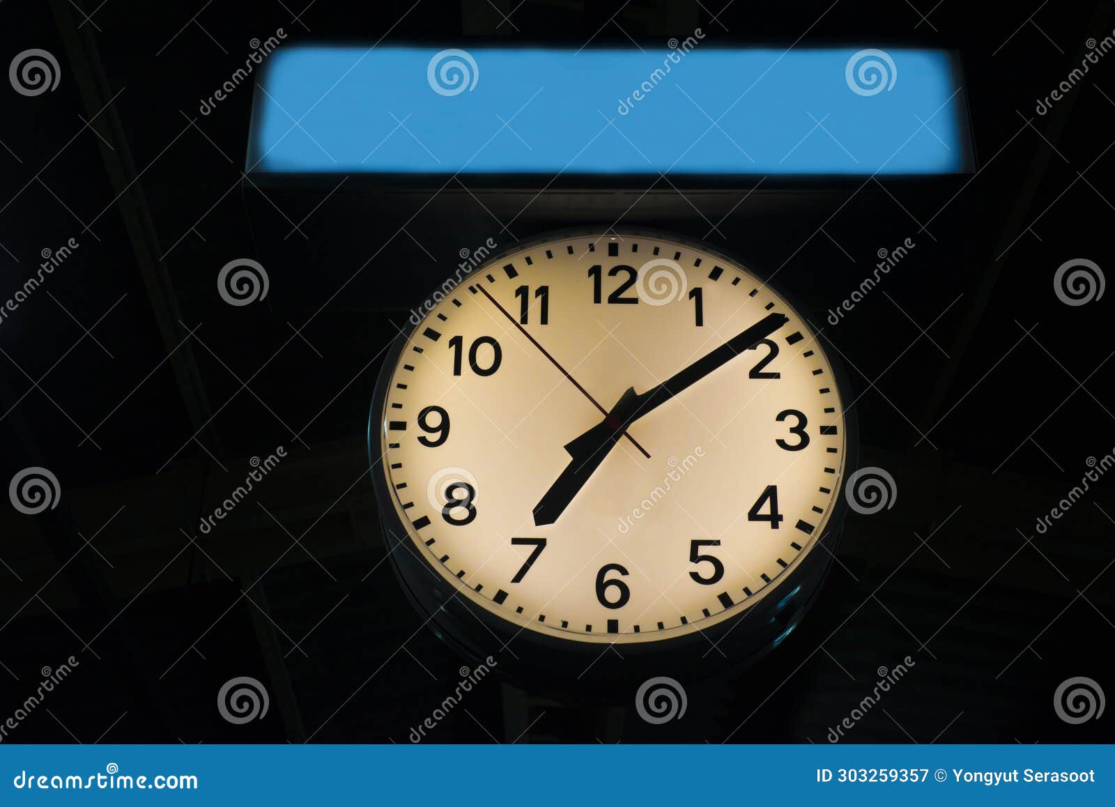 Large Circular Clock with Empty Sign Black Backdrop Stock Image - Image ...