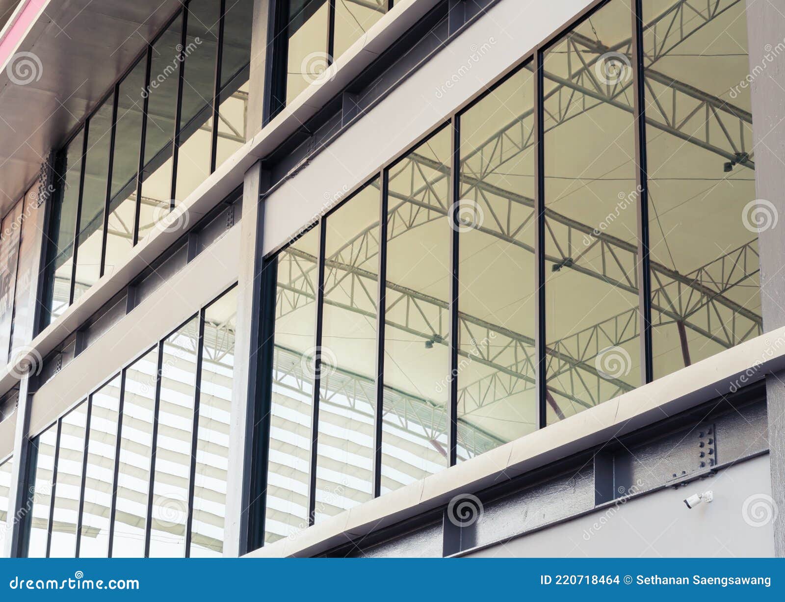 Large Clear Windows of New Modern Office Reflect with Sunlight Stock ...