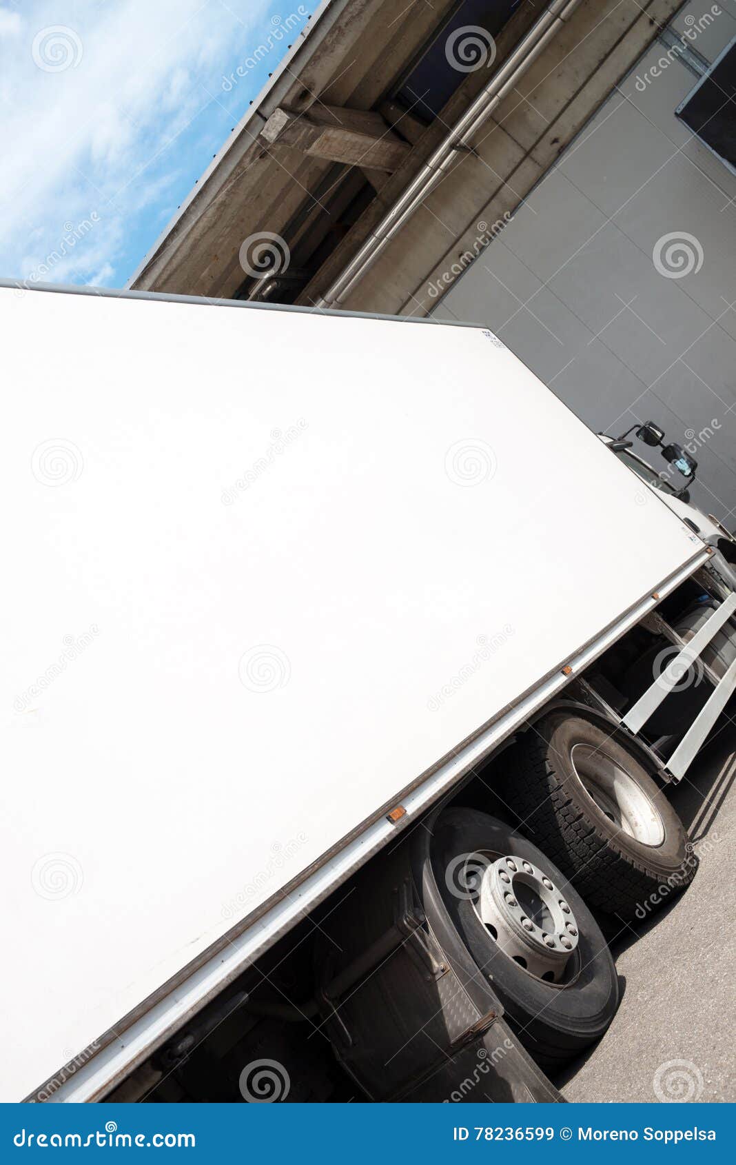 Large Cold Warehouse (Refrigerated Trucks) Stock Image - Image of ...