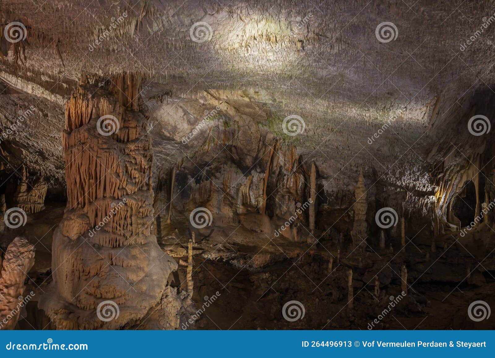 A Large Column and Fine Stalactites on the Ceiling Stock Image - Image ...