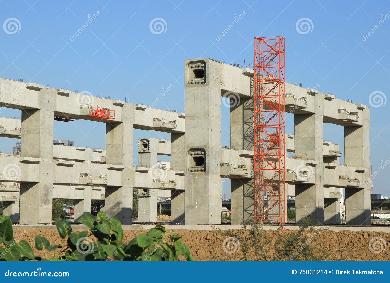 Large Columns of Transportation Project Under Construction Stock Photo ...