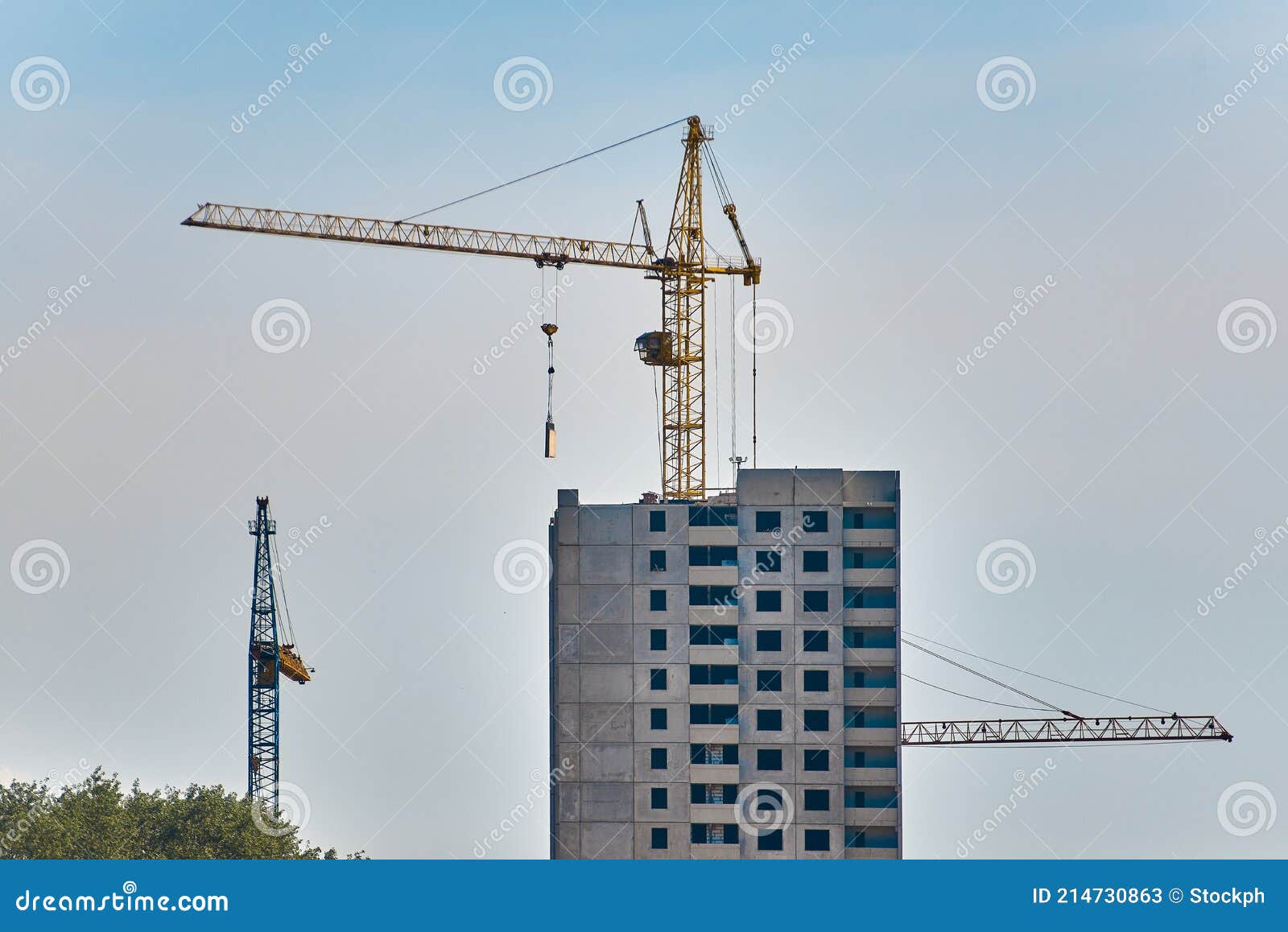 Large Construction Crane Builds High-rise Building Stock Image - Image ...