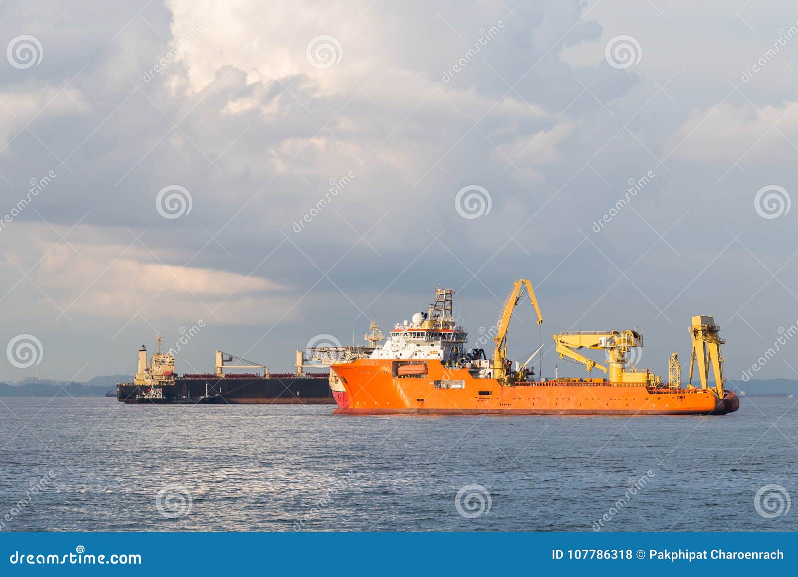 Offshore Ship Cargo Manifolds Ready To Offload Cargo To Floating ...