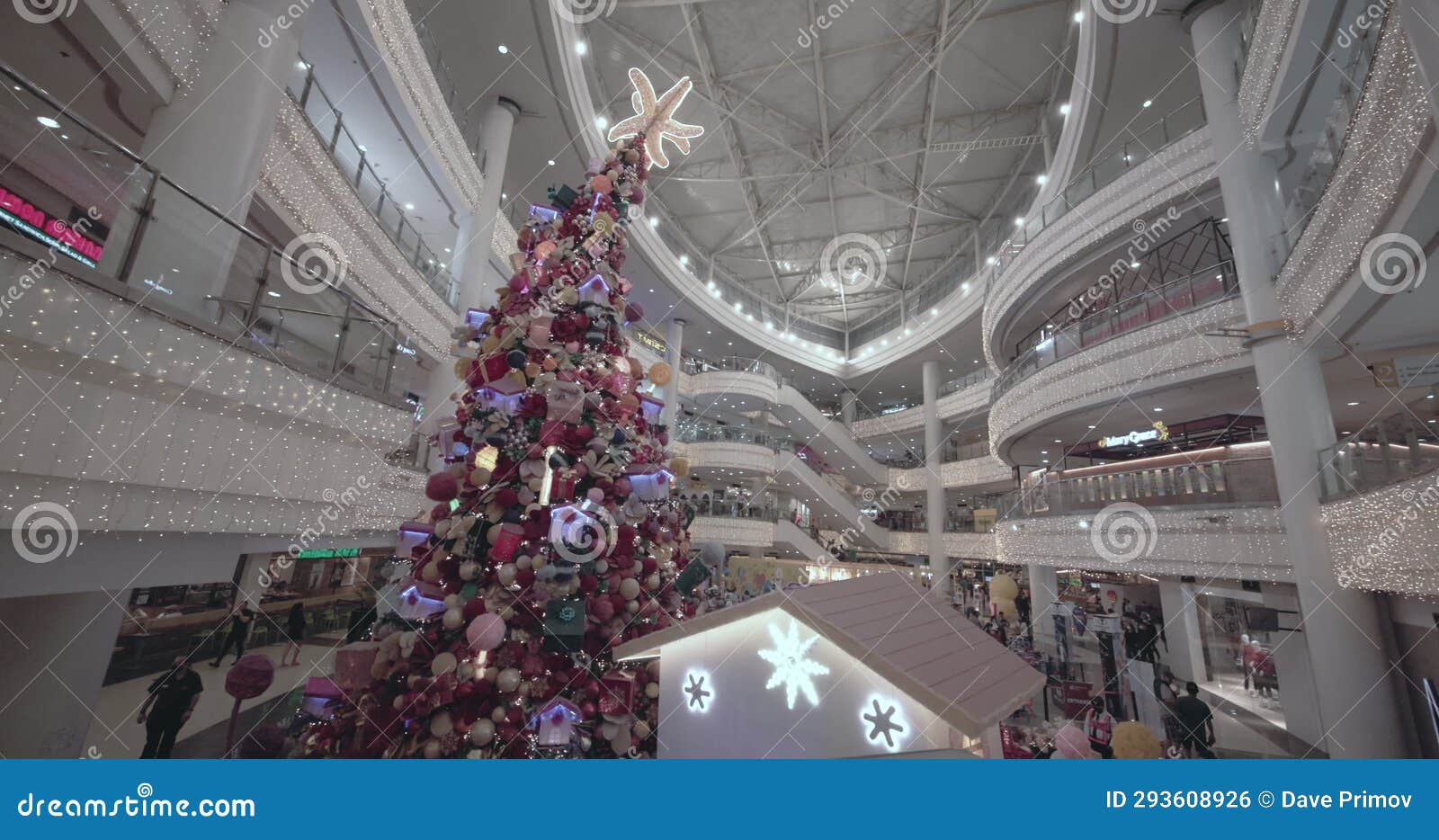 Large Decorated Christmas Tree in the Mall of Manila Stock Footage ...