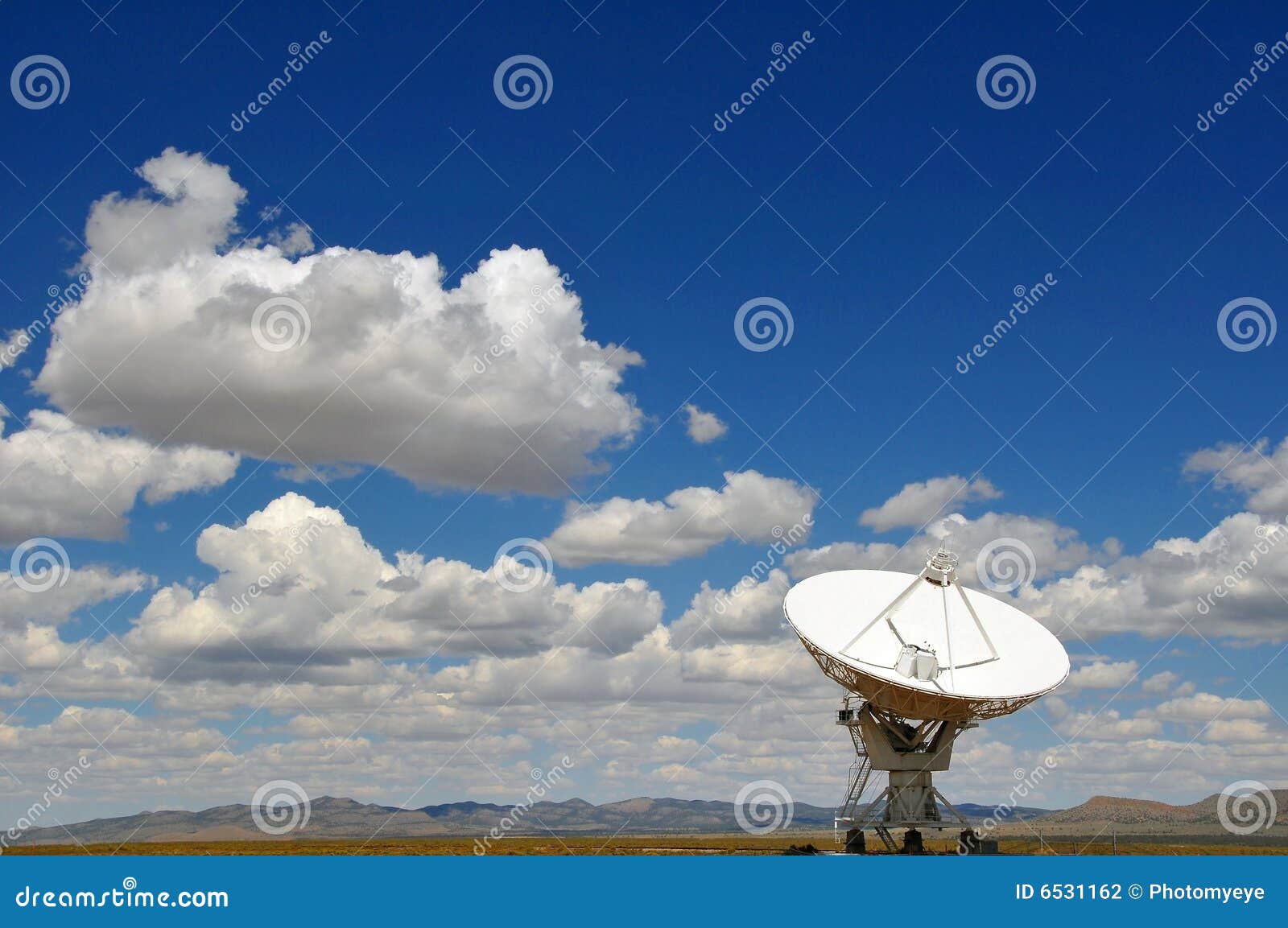 Large Desert Radio Telescope Stock Photo - Image of exploration ...