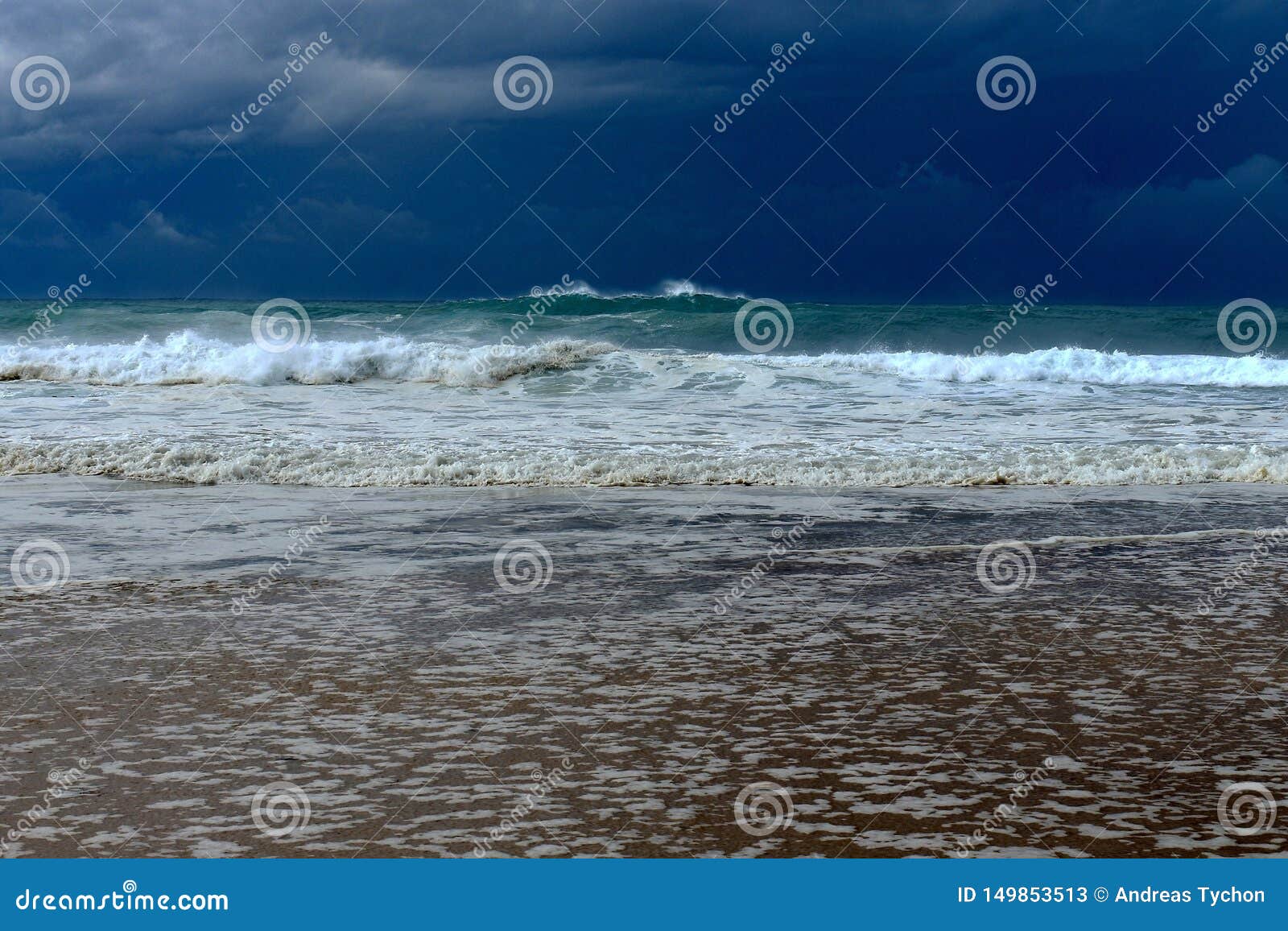 Large Distant Wave with Storm on the Horizon Stock Image - Image of ...
