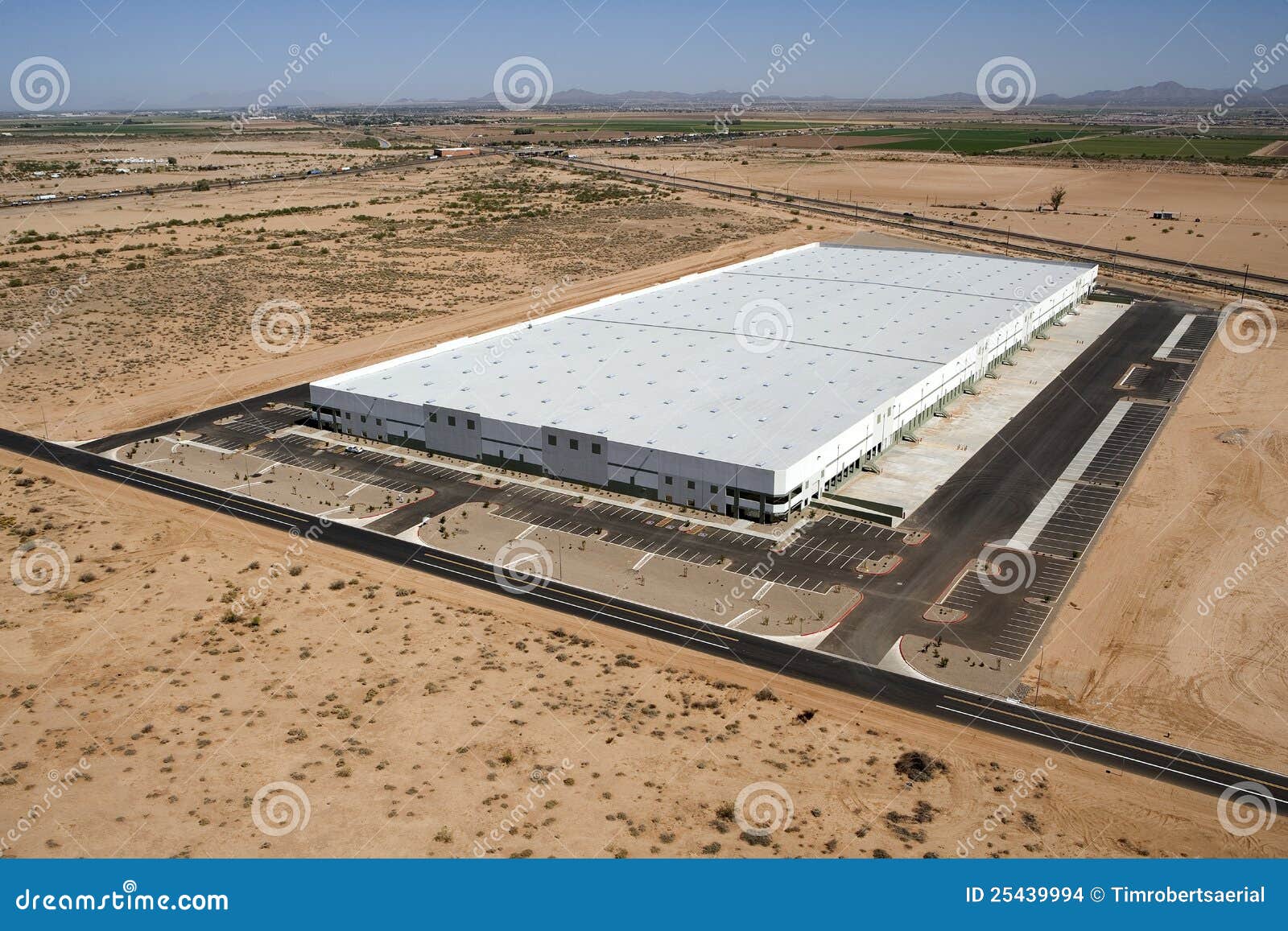 Large Distribution Warehouse Stock Photo - Image of access, building ...