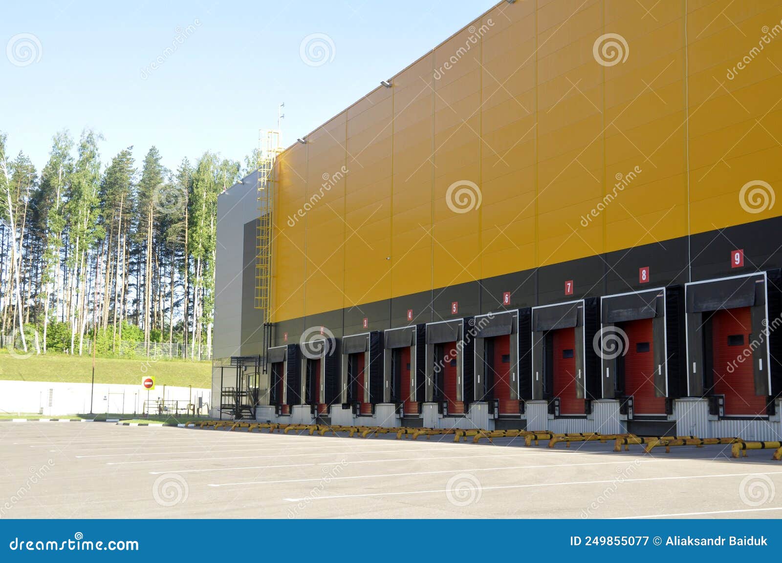 Large Distribution Warehouse with Gates for Loading Goods Stock Image ...