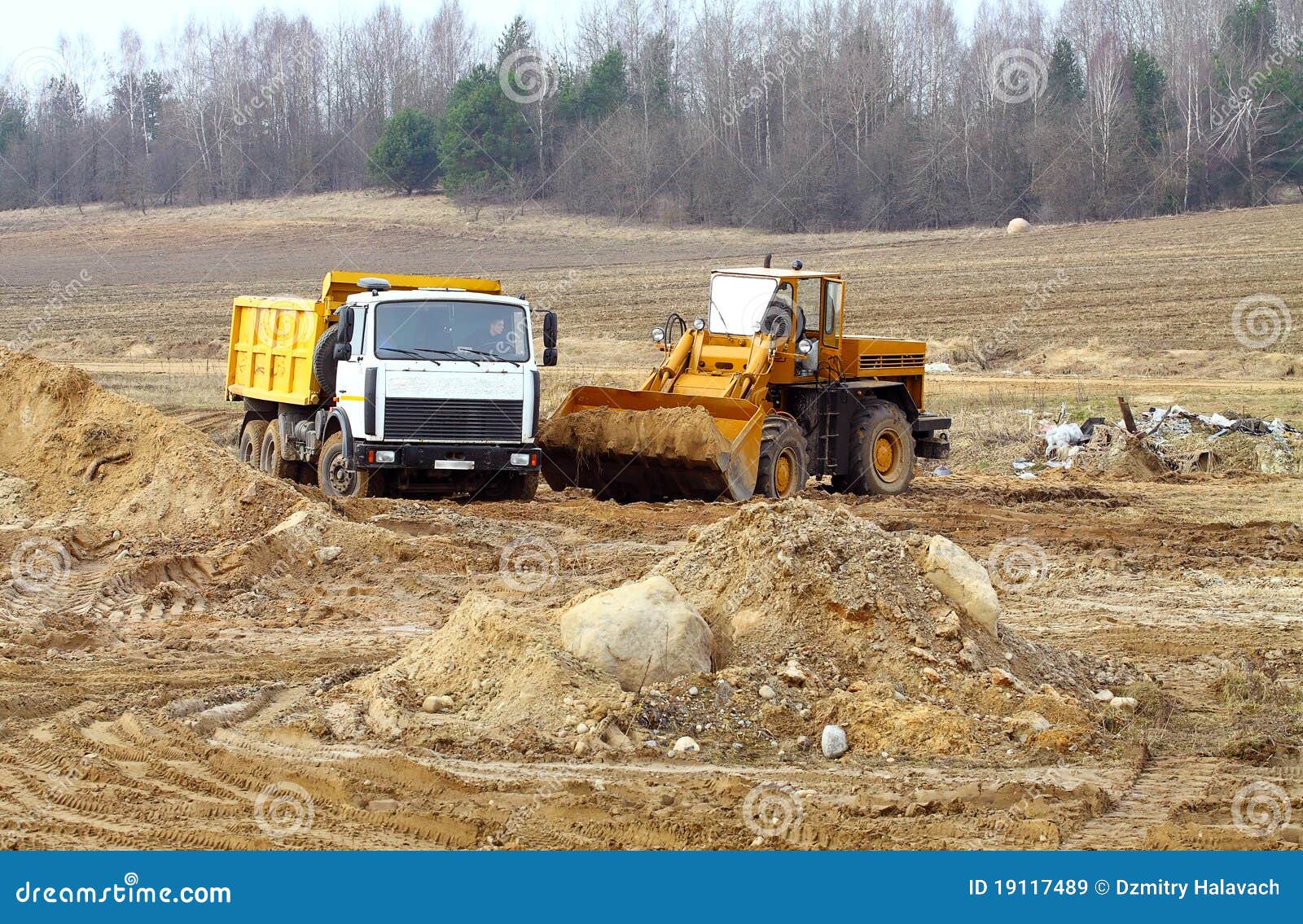 Large Earth Moving Heavy Equipment Stock Image - Image of earthmover ...