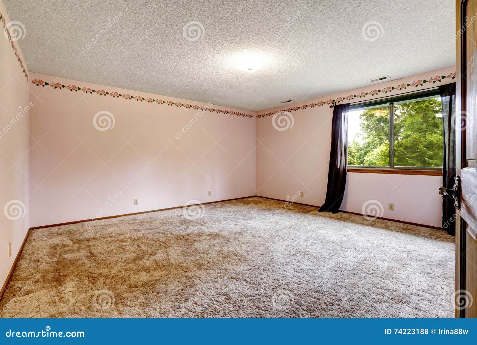 Large Empty Room with Soft Carpet Floor, One Window Stock Photo - Image ...