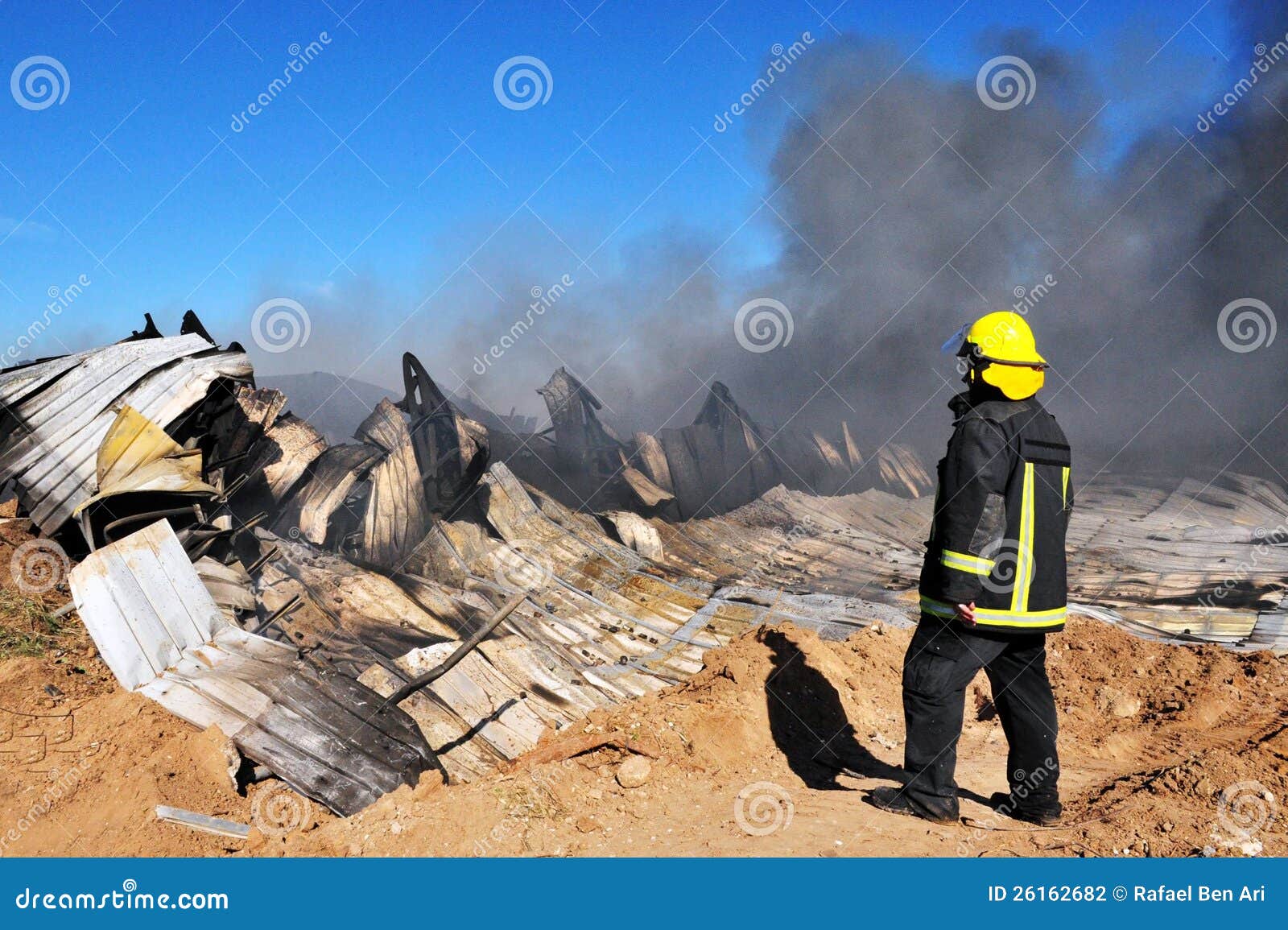 Large Fire in Chemical Plant Editorial Photography - Image of light ...