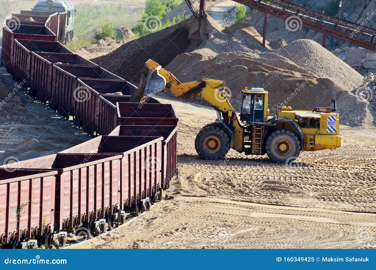 Heavy Front-end Loader Or All-wheel Bulldozer For Mechanization Of ...