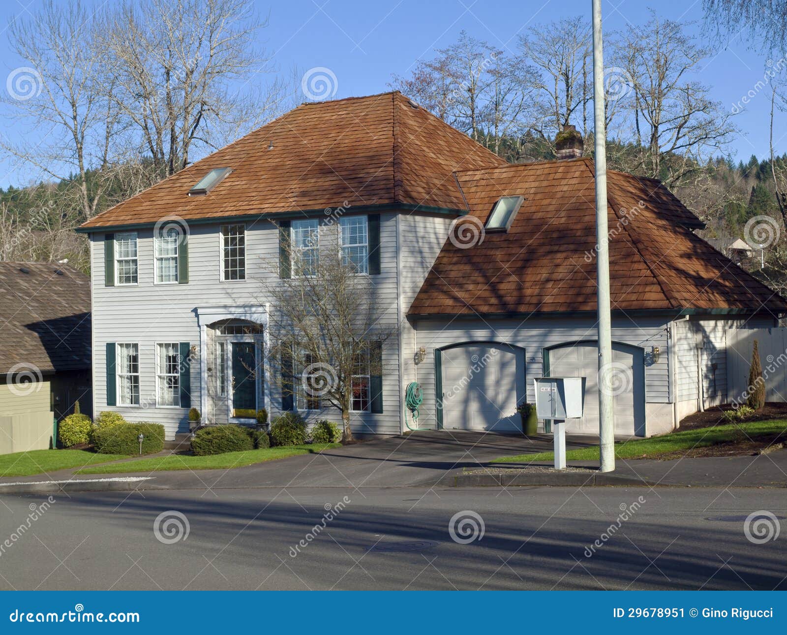 Large House in a Suburb Portland Oregon. Stock Image - Image of hose ...