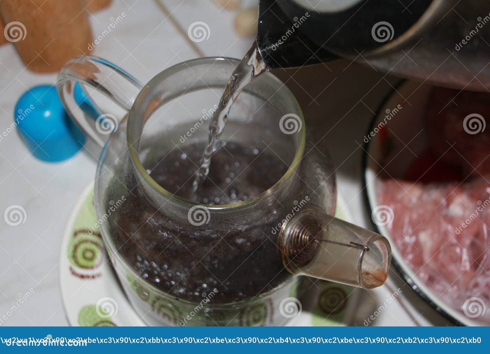 Large Leaf Tea is Brewed with Boiling Water at a Temperature of 95 ...
